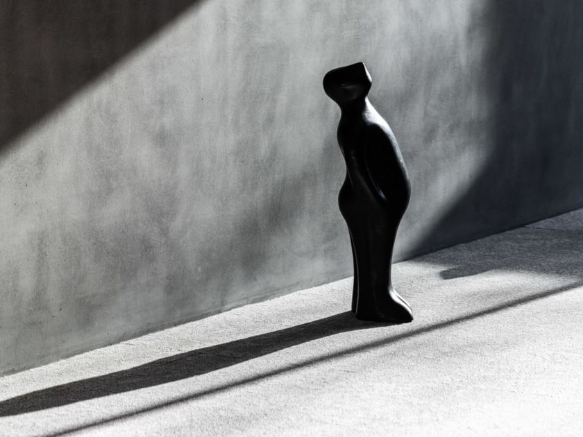 THE VISITOR BRONZE Scultura in bronzo By Gardeco | design Guido Deleu