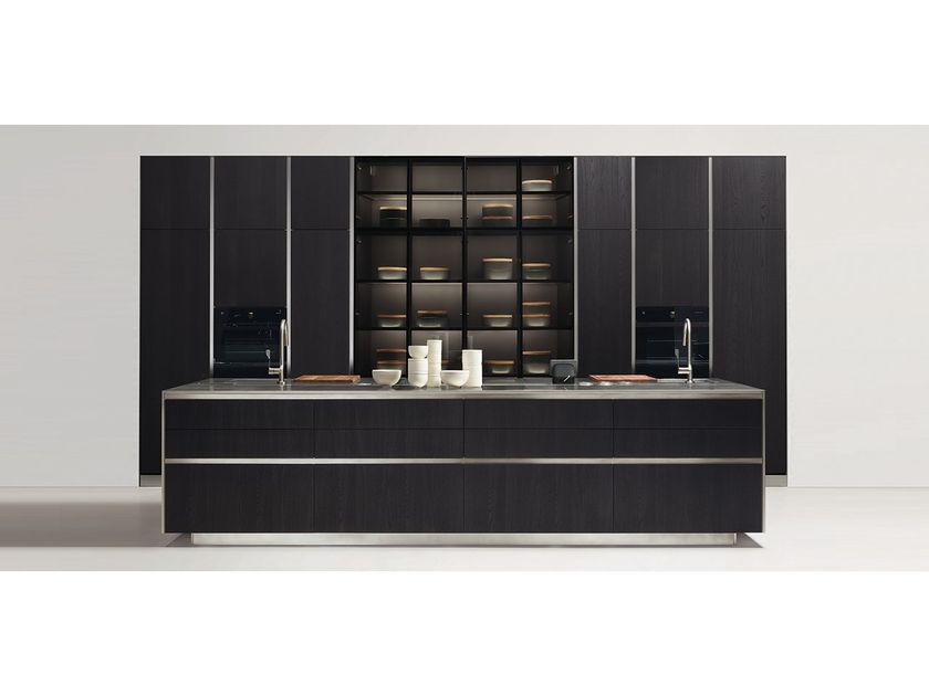 THEA CONCEPT Kitchen without handles By Arclinea | design Antonio Citterio