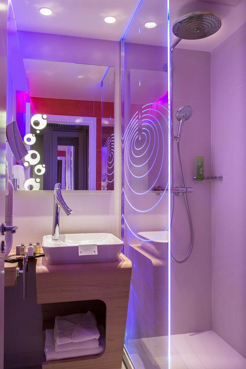 Glass Walk in shower TIMELESS By Glassolutions