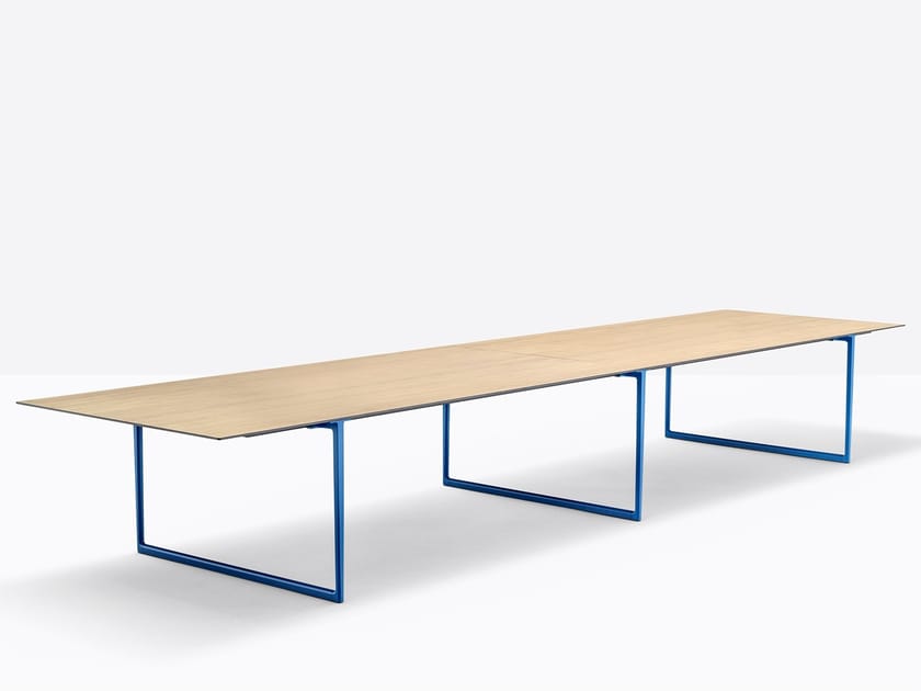 TOA CONFERENCE meeting table By Pedrali design Robin Rizzini