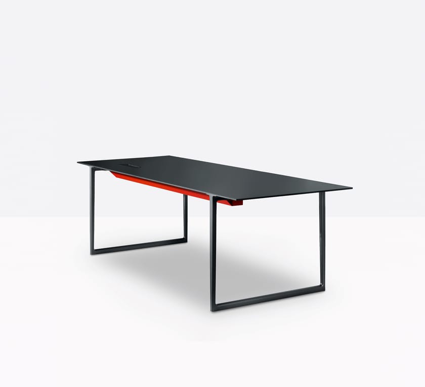 TOA DESK By Pedrali design Robin Rizzini