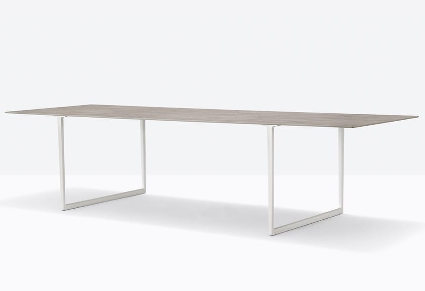TOA TABLE OUTDOOR Tavolo By Pedrali | design Robin Rizzini