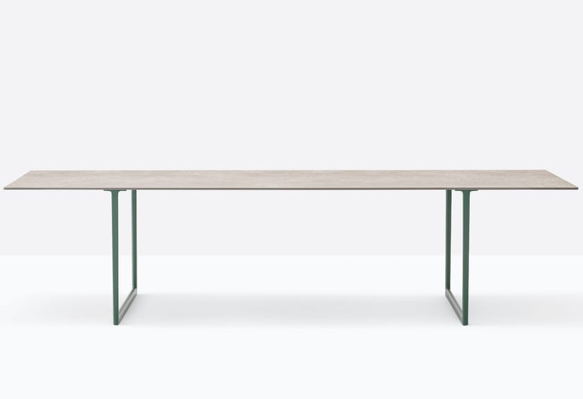 TOA TABLE OUTDOOR Tavolo By Pedrali | design Robin Rizzini