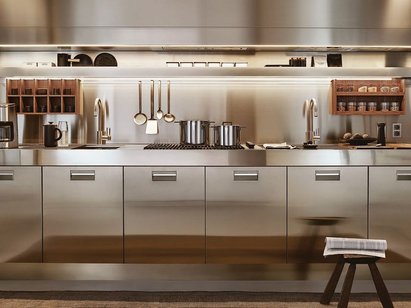 ACCESSORIES WORKTOP AND WALL UNIT Accessories between worktop and wall ...