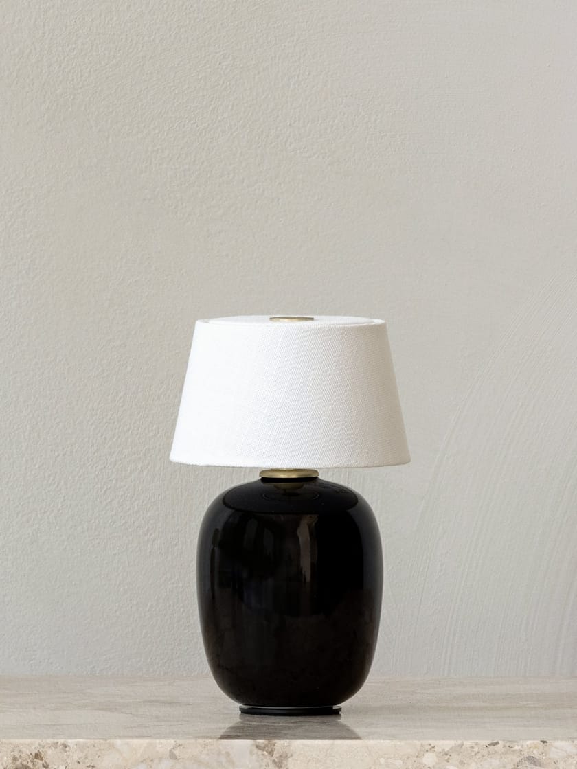 TORSO TABLE LAMP PORTABLE Lámpara de mesa con dimmer By MENU | design ...