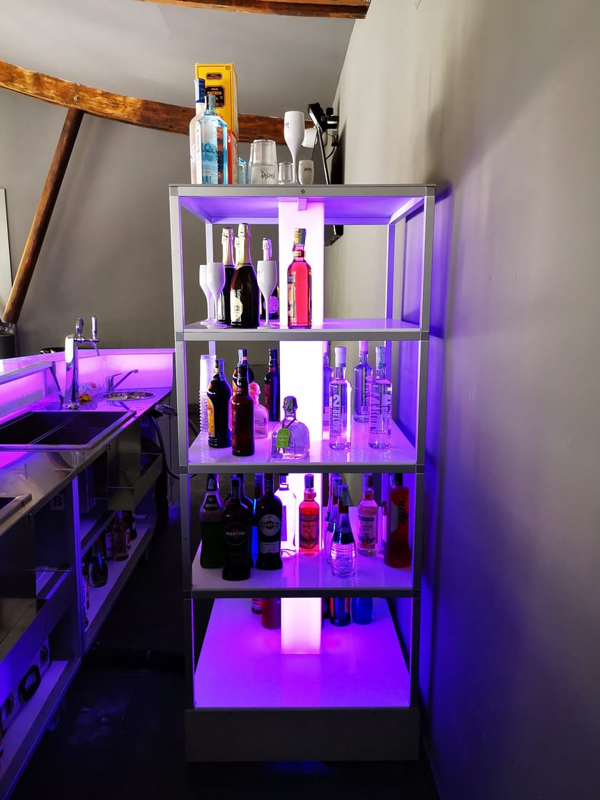 Floor-standing four-sided retail display unit with light TOTEM By MOVIDOS