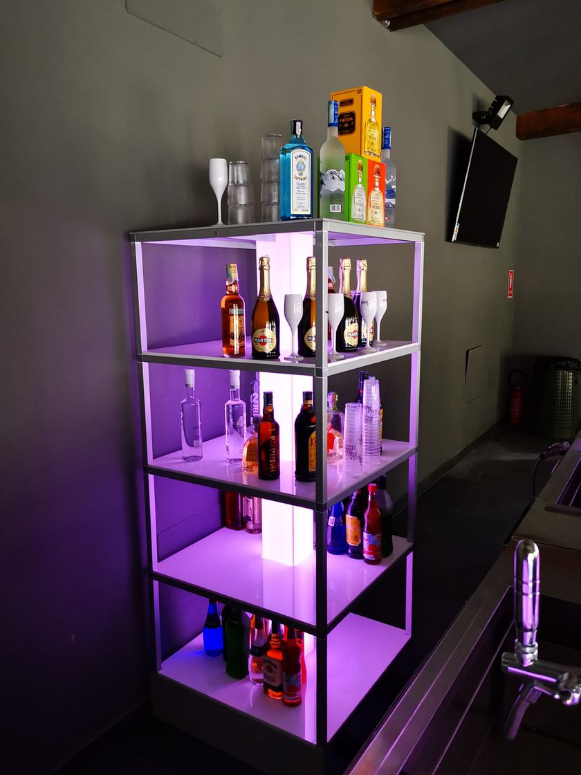 Swivel retail display unit with light TOTEM TWIST By MOVIDOS