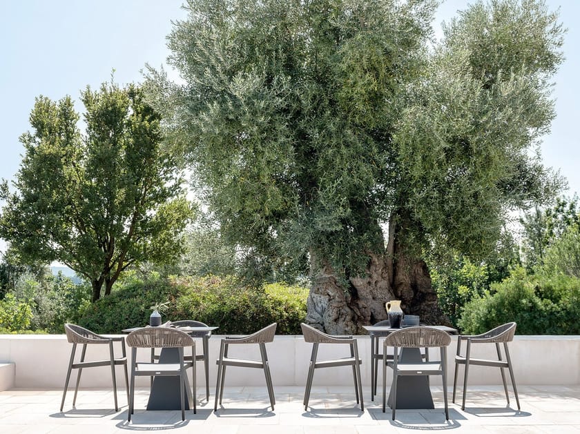 TOWER | Round table By Varaschin design Anki Gneib