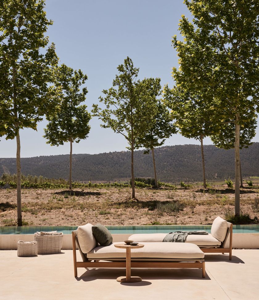 AMANU Teak sun lounger By TRIBÙ