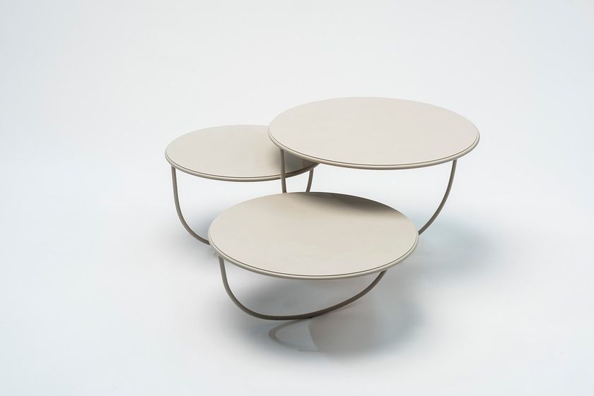 TRIO Low wooden coffee table By La Manufacture | design Nendo
