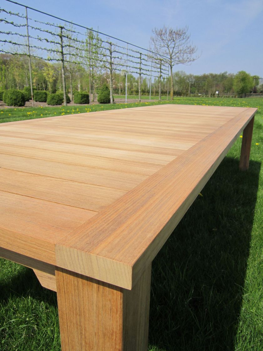 NOOR Table By Traditional Teak