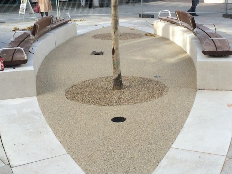 Draining resin Outdoor continous flooring TREE PITS By SureSet