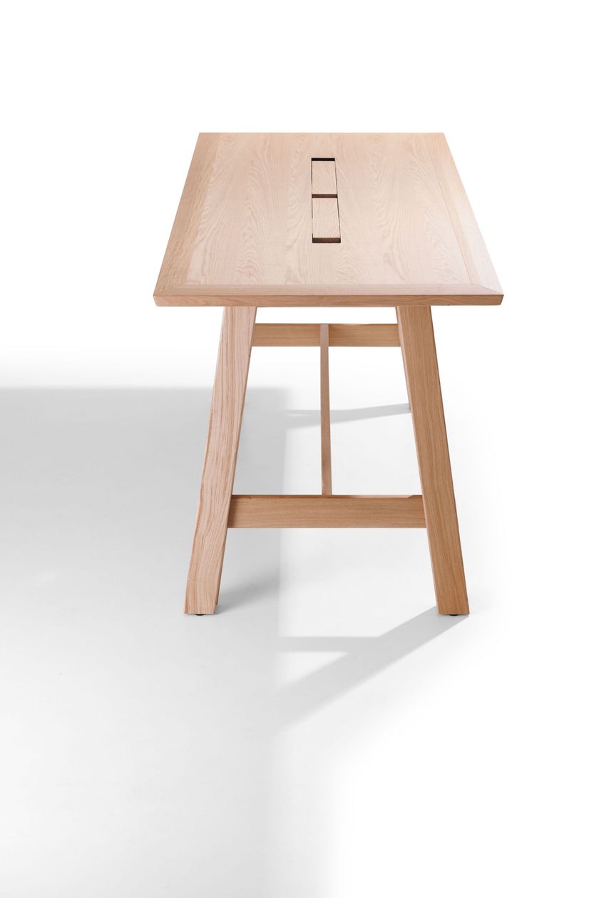 ZUEL Rectangular solid wood table By True Design