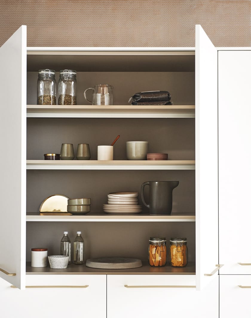 UNIT - CREATIVE HARMONY Kitchen with island By Cesar | design Garcia Cumini