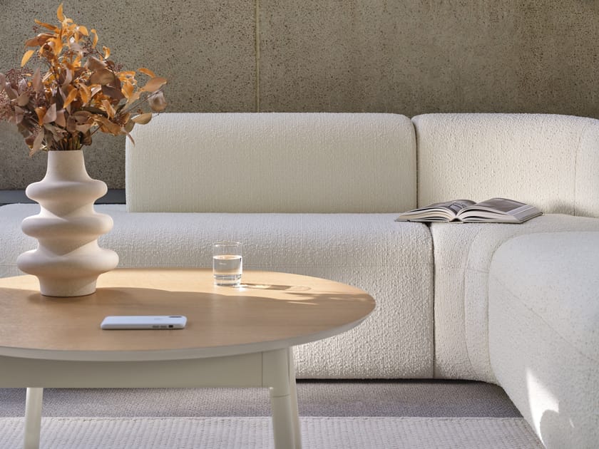 UNIT Round wood veneer coffee table By MDD | design Dirk Winkel