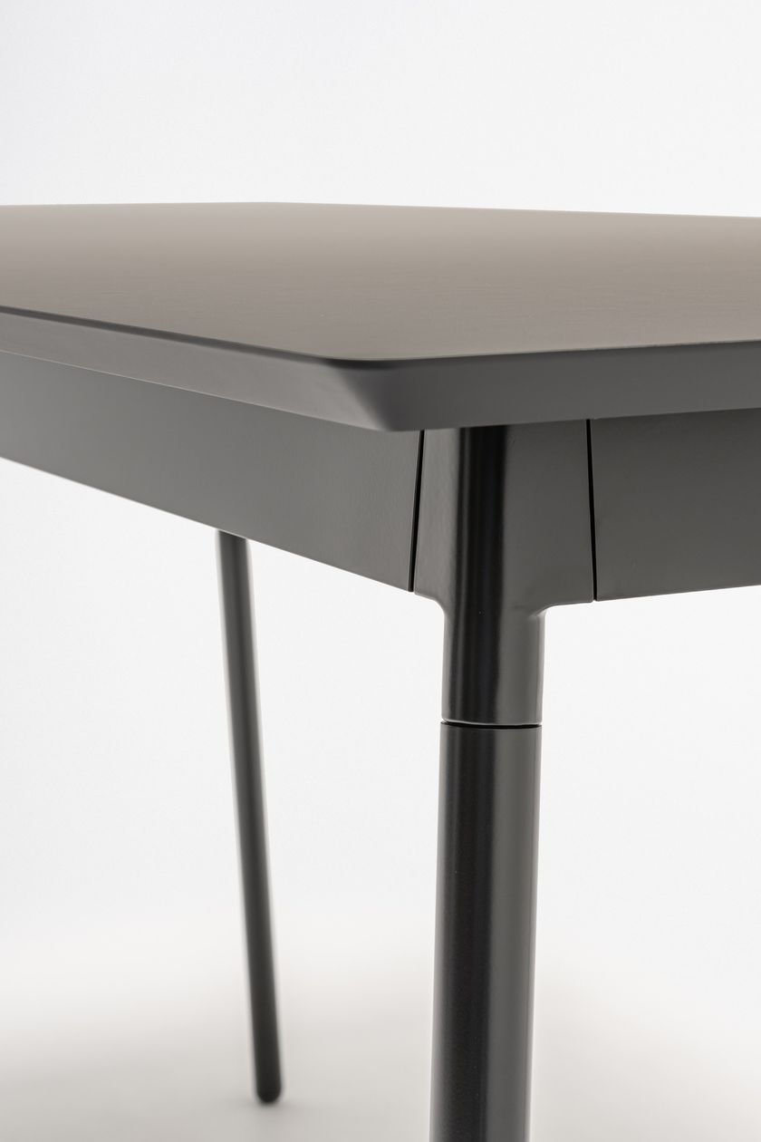 UNIT | Mesa alta By MDD diseño Dirk Winkel