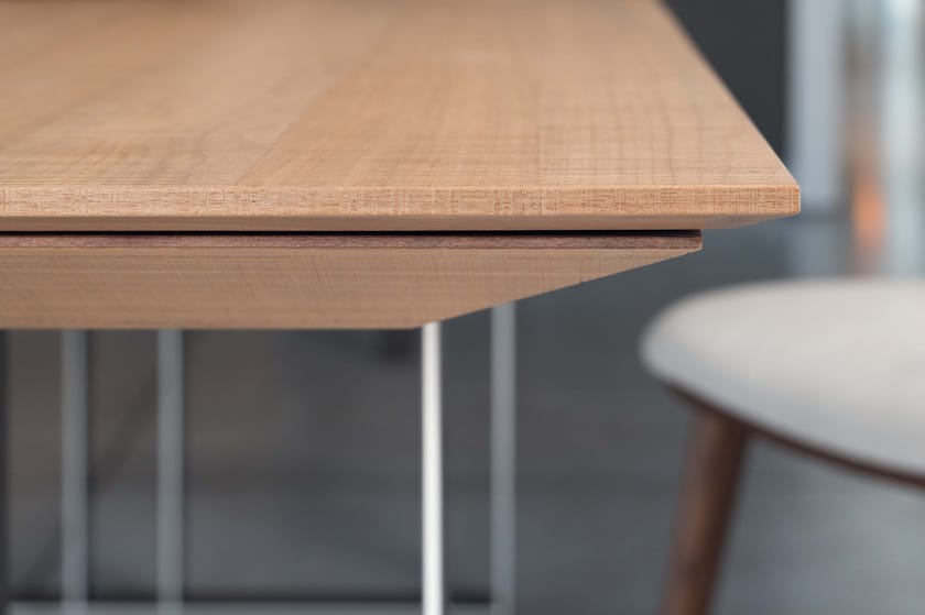 URBAN table By Maiullari