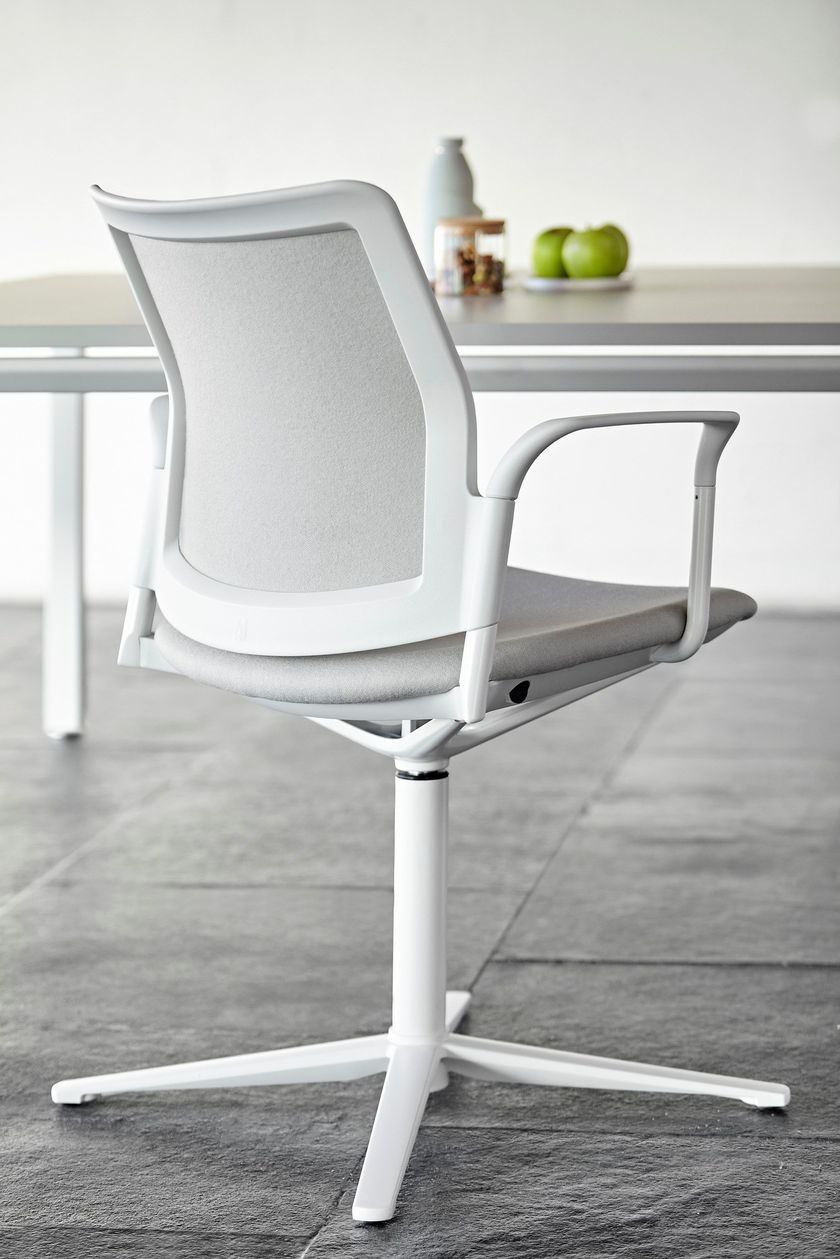URBAN PLUS | Office chair By ACTIU design Javier Cuñado