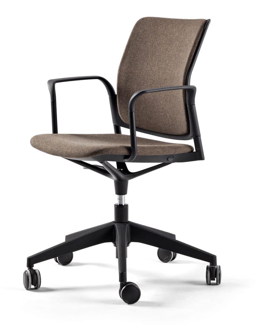 URBAN PLUS Office chair with armrests with 5-Spoke base By ACTIU ...