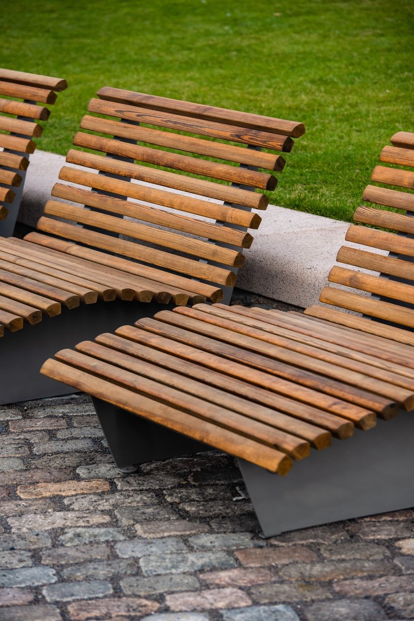 URBAN sun bench By VESTRE