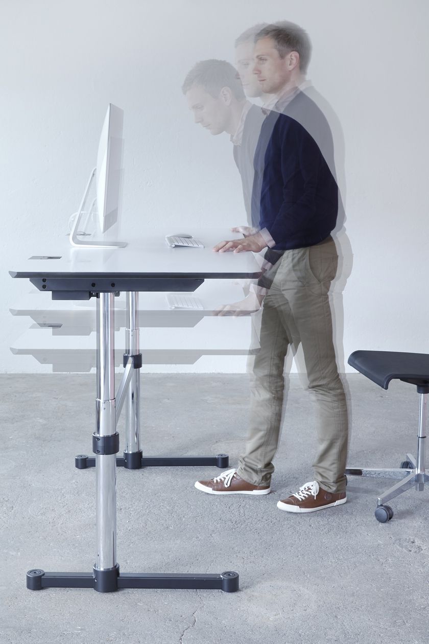USM KITOS M Height-adjustable rectangular office desk By USM