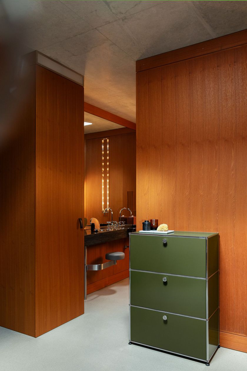 USM HALLER Modular metal highboard with flap doors By USM