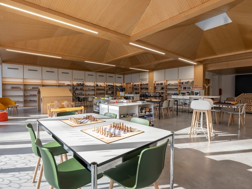 USM HALLER TABLE Table By USM