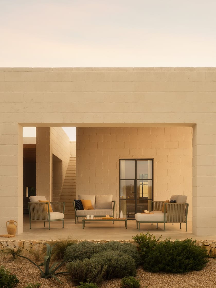 TREBLE Low rectangular aluminium and teak coffee table By Unopiù