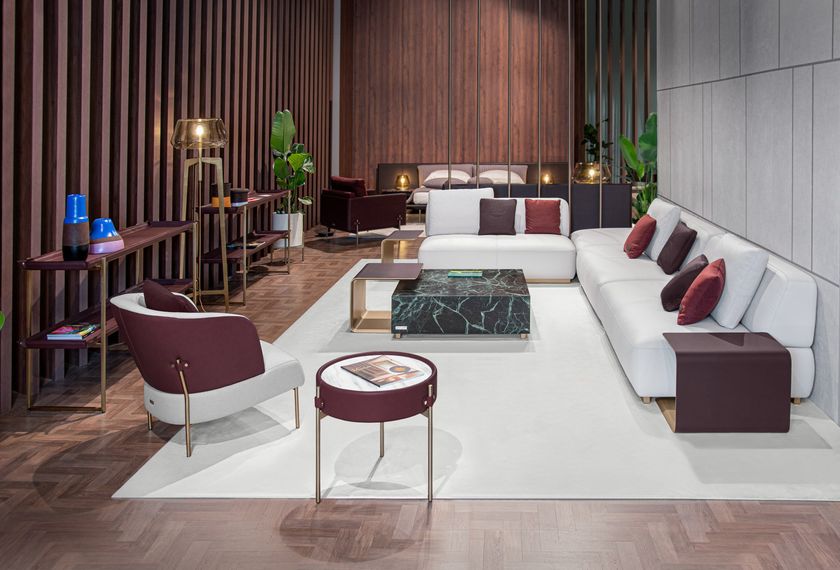 V292 Carrara marble coffee table By Aston Martin