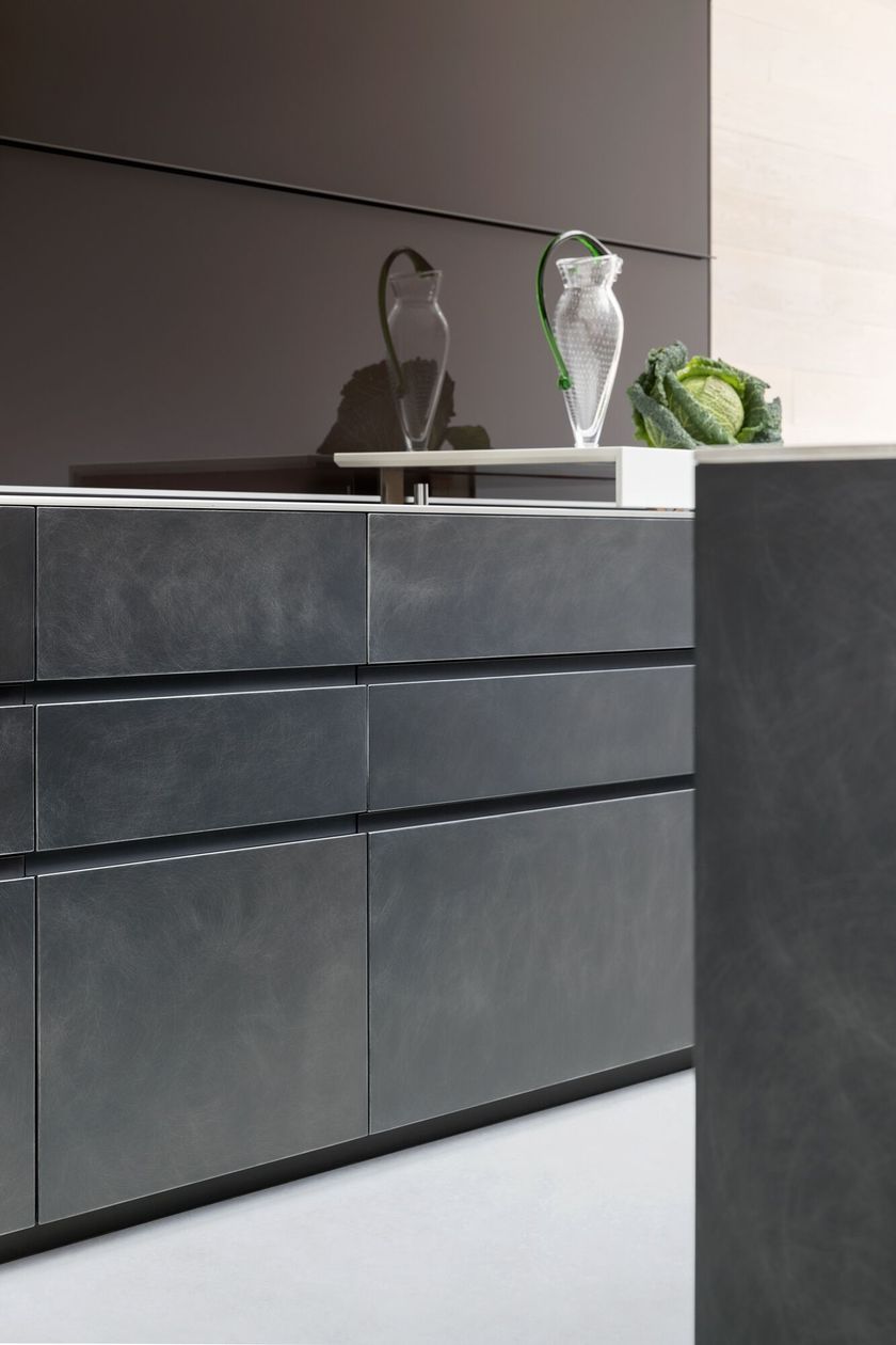 ARTEMATICA STRUCTURED LACQUER STEEL Kitchen By Valcucine | design ...