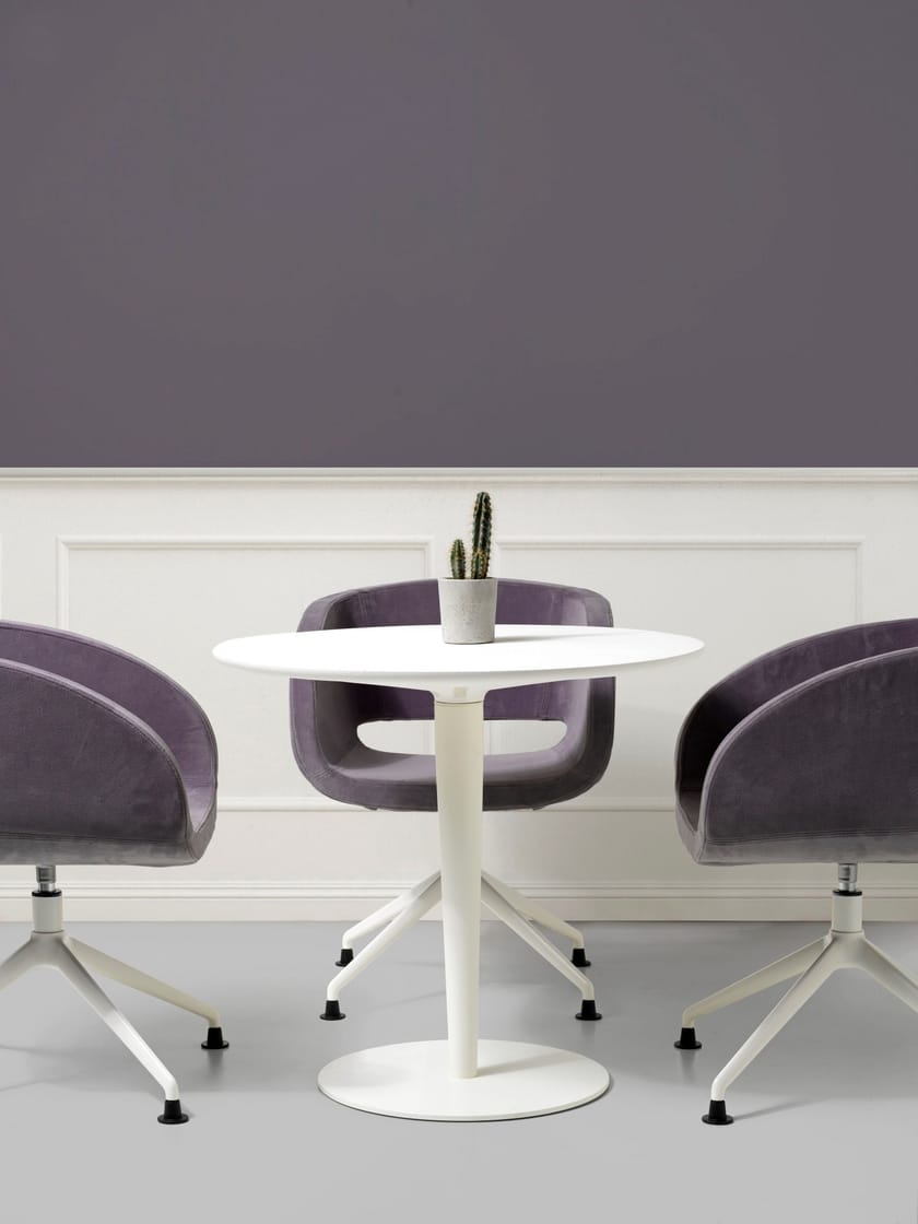 VANITY Trestle-based fabric reception chair with armrests By Diemme