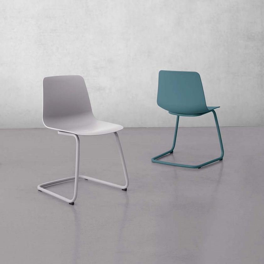 VARYA | Cantilever chair By INCLASS design Simon Pengelly