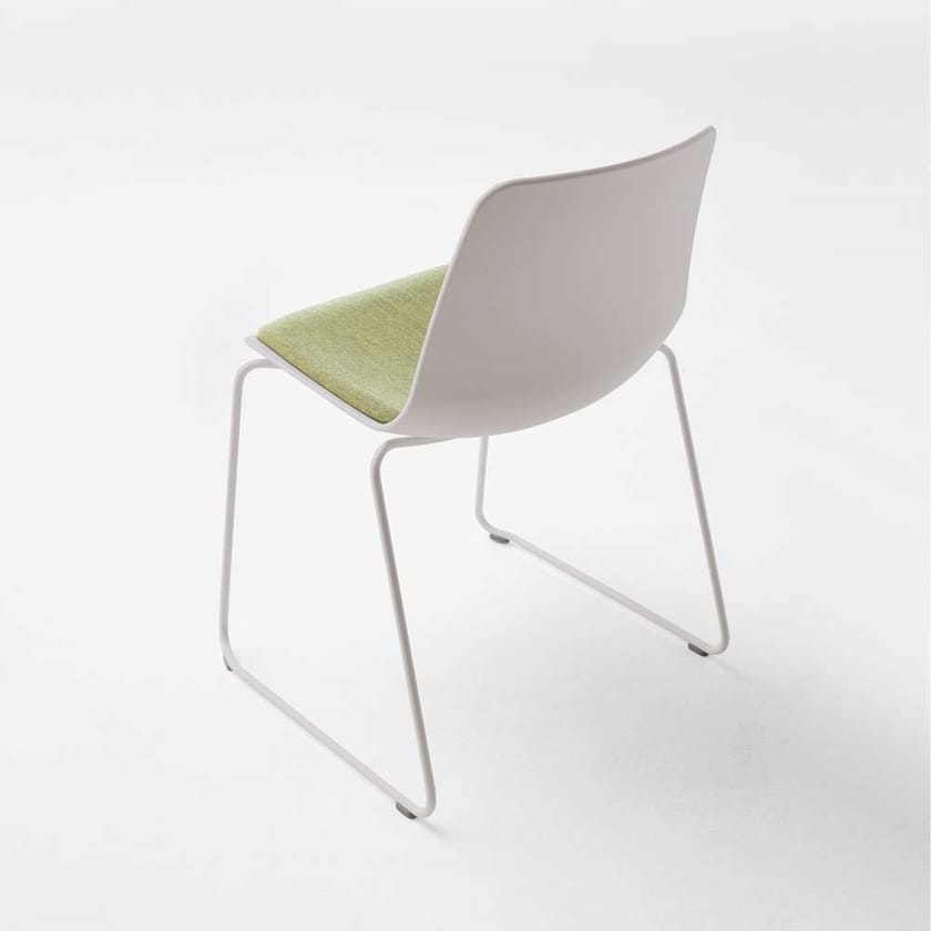VARYA Sled base polypropylene chair By INCLASS | design Simon Pengelly