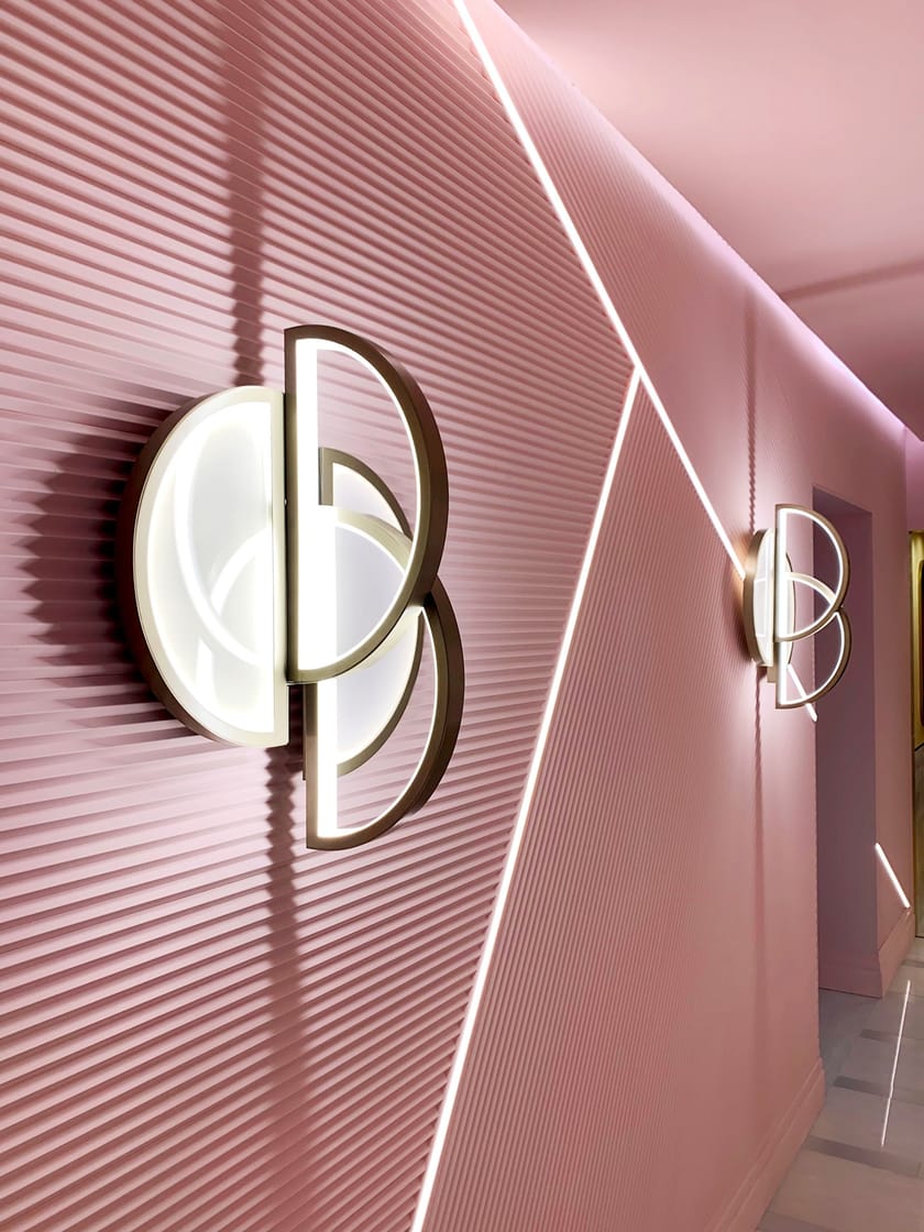 VENUS LED brass wall light By Sicis | design Massimiliano Raggi