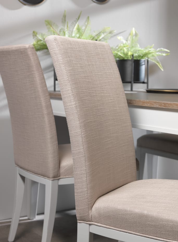 Upholstered fabric chair VERA 1610 By SELVA