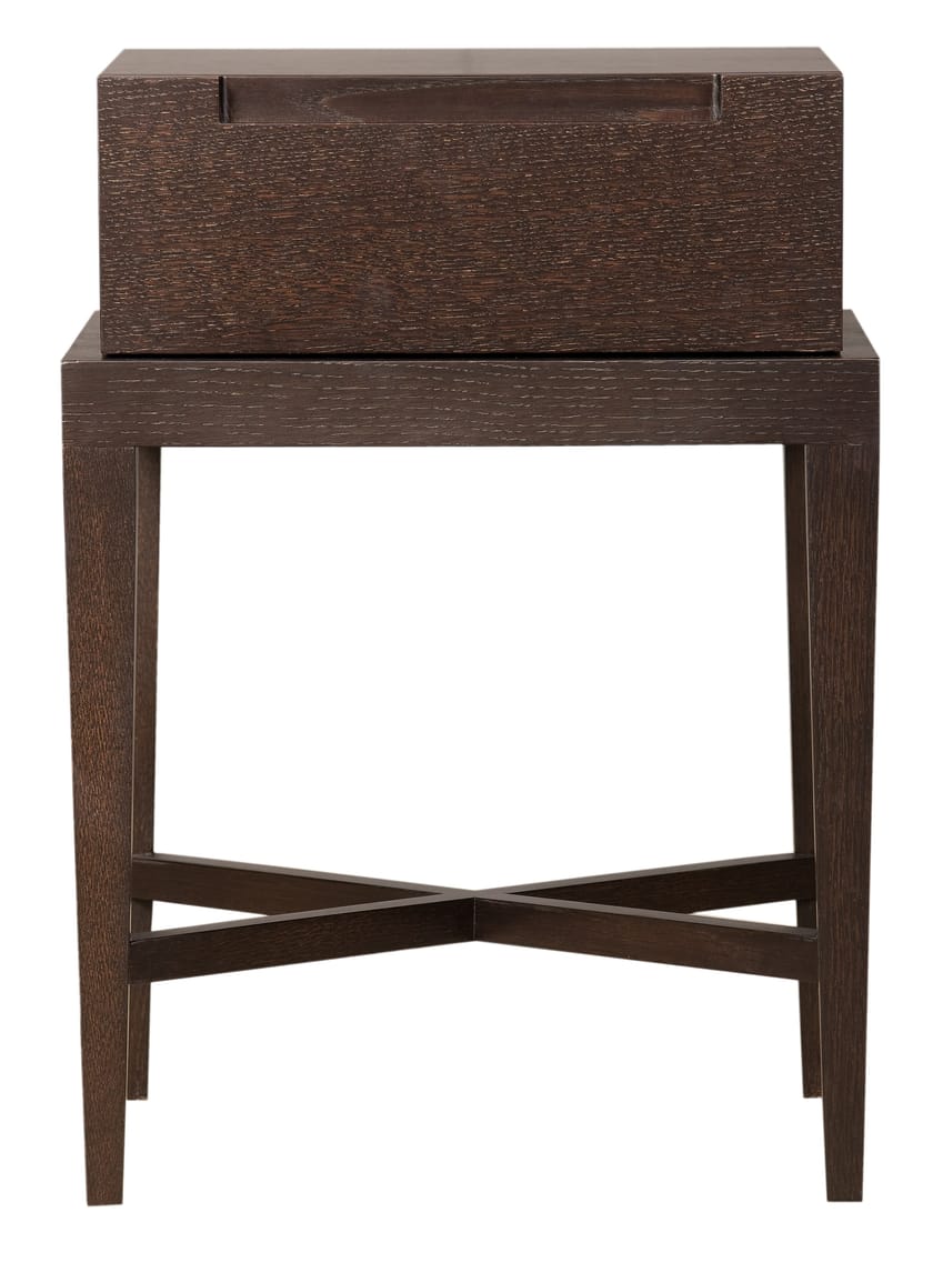 VERSA | Side table By HMD INTERIORS