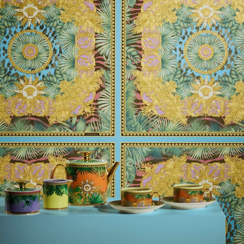VERSACE V | Wallpaper with floral pattern By Architects Paper