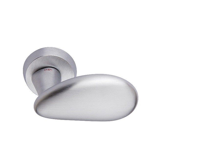 Door handle on rose with lock VIESTE By RDS