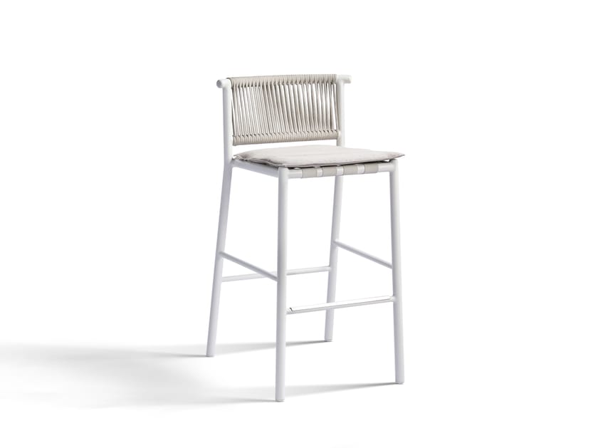 NINE DEGREES Garden stool By VINEKO