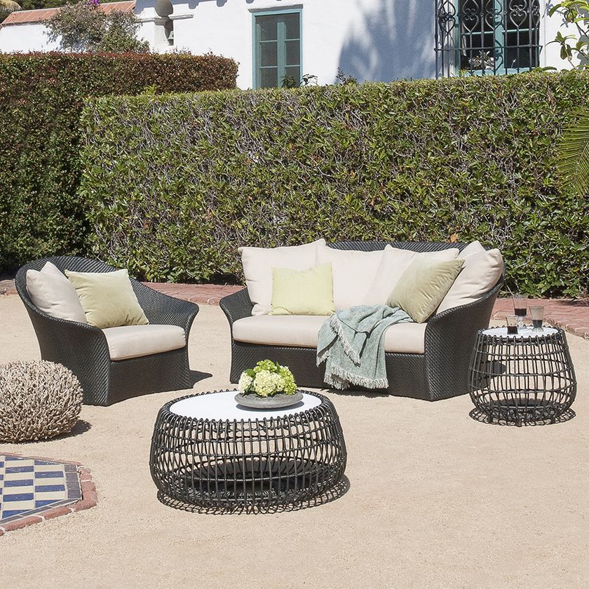 VINO | Coffee table By JANUS et Cie design Janice Feldman