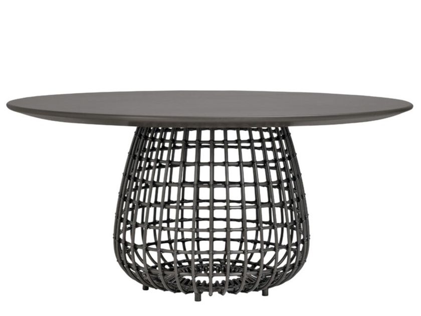VINO | Dining table By JANUS et Cie design Janice Feldman