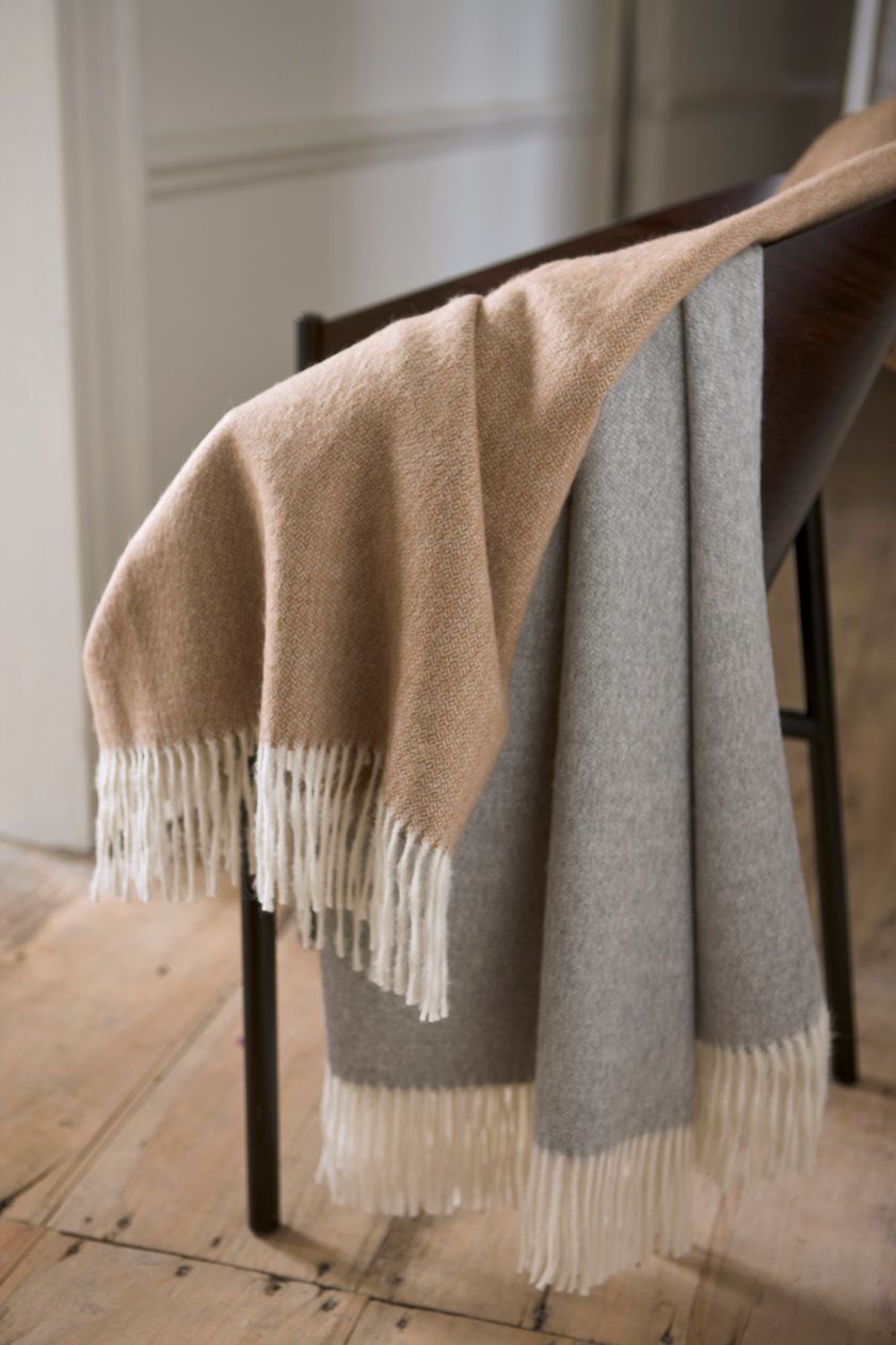 Solid-color alpaca lap robe VINTAGE By Alexandre Turpault