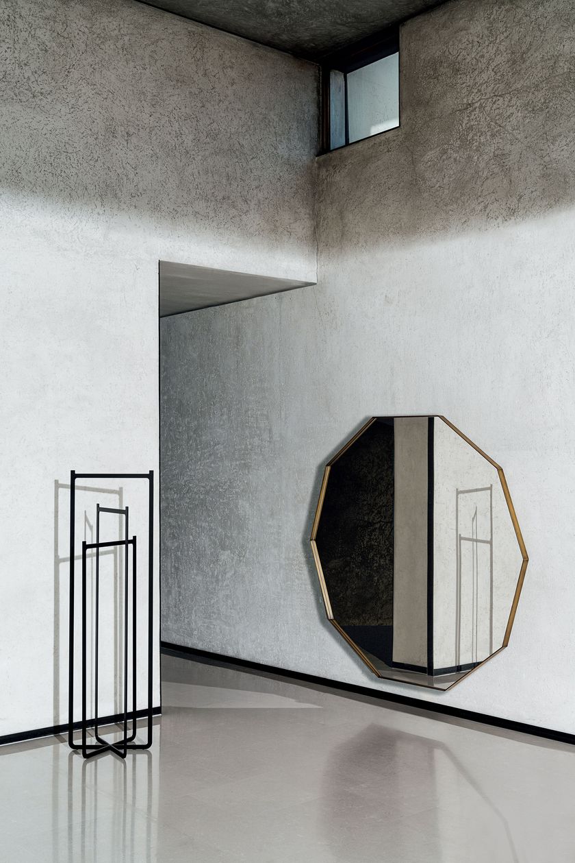 VISUAL HEXAGONAL Specchio da parete By Sovet italia | design Lievore Altherr Molina