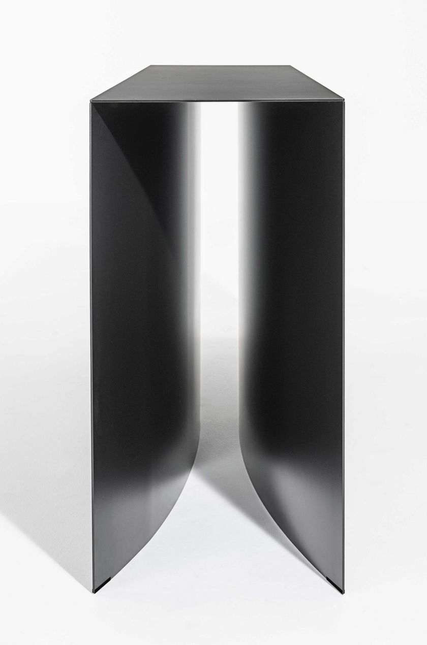 VOID | Console table freestanding Rectangular steel freestanding console By Desalto | design ...