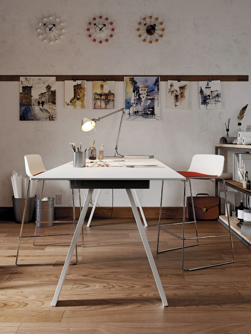 High table in HPL and structure in painted steel VU A/R 2000 By COLOS ...