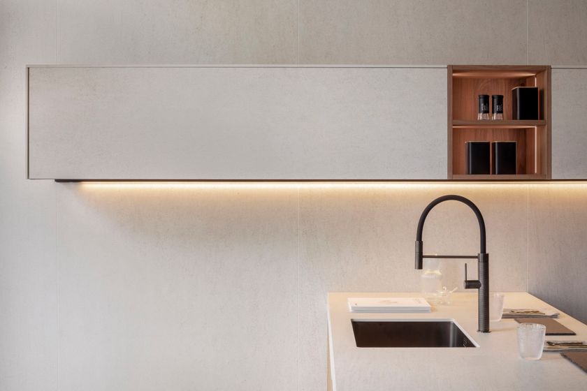 GENIUS LOCI BLACK TACTILE WALNUT AND MDi ATALAIA 炉灶 By Valcucine ...