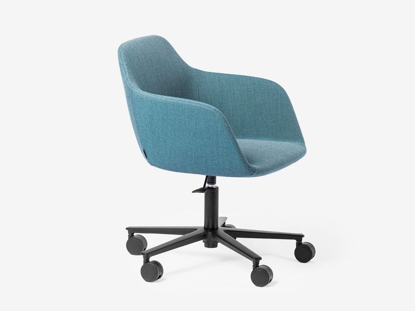 RIALTINA Swivel chair with 5-spoke base with armrests By Venedia