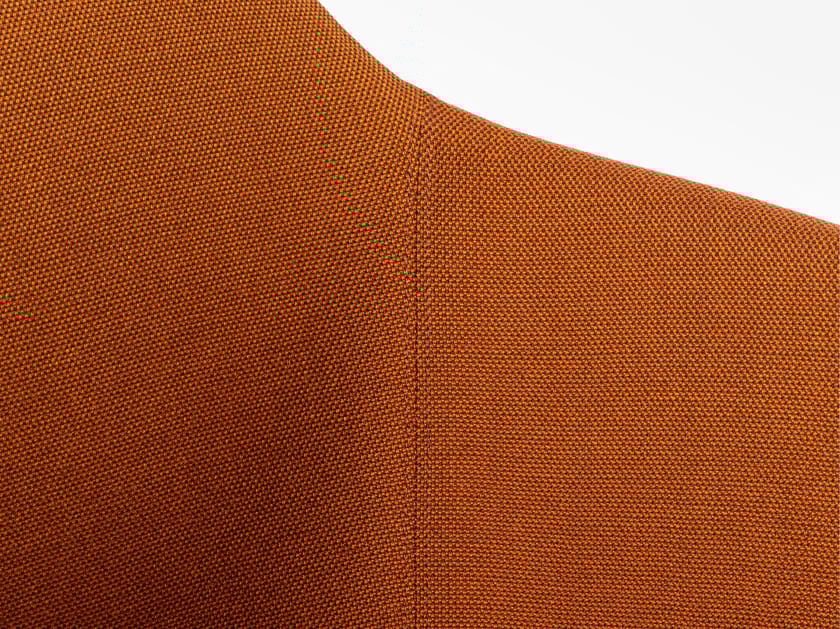 RIALTINA Sled base chair with armrests By Venedia