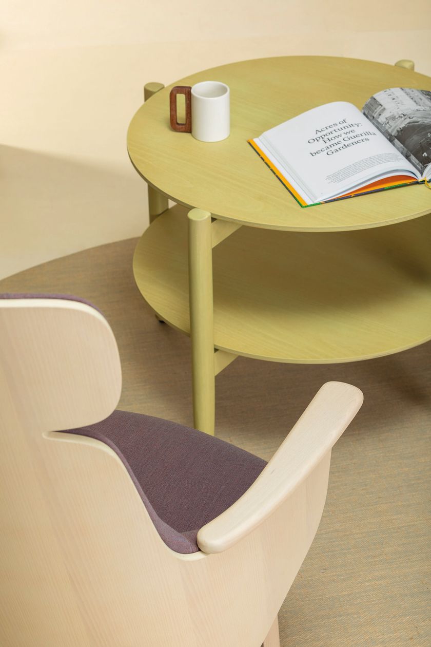 SELVA Round beech coffee table By Vergés