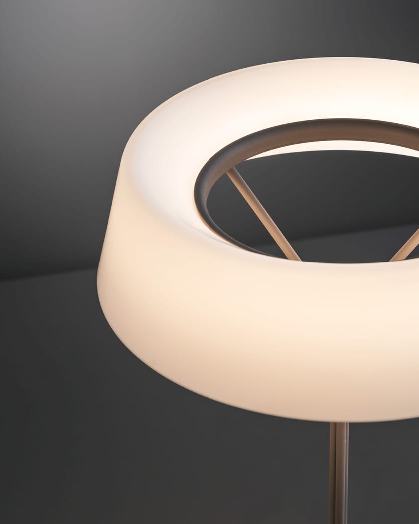 LILY Floor lamp By Vibia